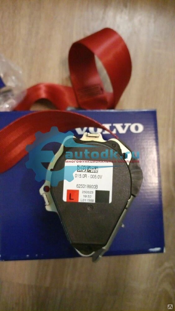 Комплект ремней безопасности Вольво 84161736 купить в Московской области