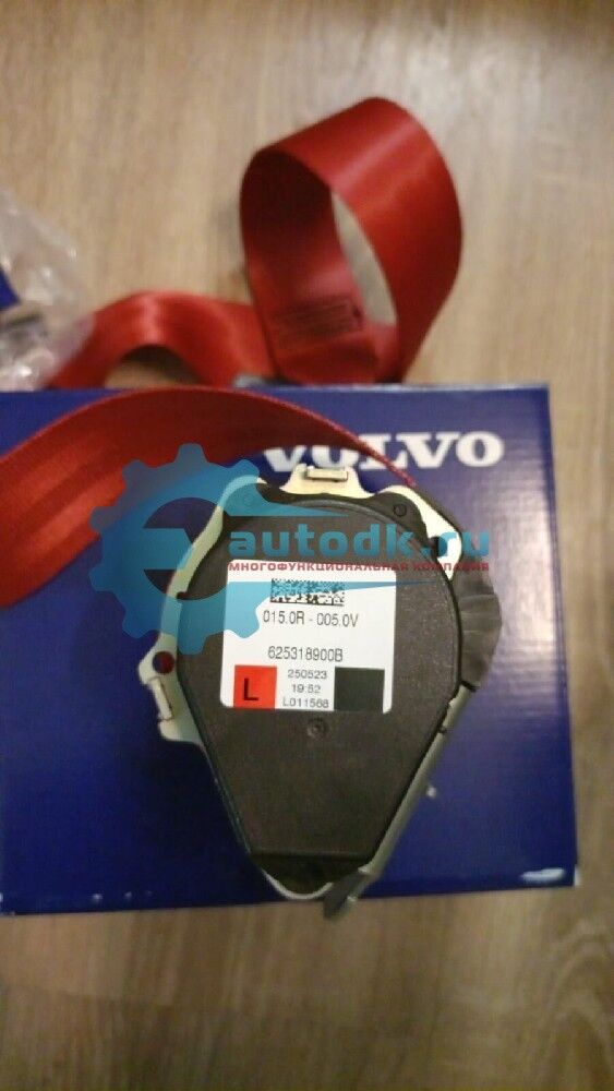 Комплект ремней безопасности Вольво 84161736 купить в Московской области